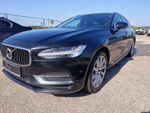 Black Volvo V90 2019 in Marijampole, with an engine capacity of 1.97 L and mileage of 257 thousand km for 8700 €, photo 4 on AUTOMOTO.COM.LV