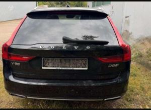 Black Volvo V90 2019 in Marijampole, with an engine capacity of 1.97 L and mileage of 257 thousand km for 8700 €, photo 15 on AUTOMOTO.COM.LV