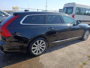 Black Volvo V90 2019 in Marijampole, with an engine capacity of 1.97 L and mileage of 257 thousand km for 8700 €, photo 25 on AUTOMOTO.COM.LV