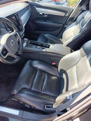 Black Volvo V90 2019 in Marijampole, with an engine capacity of 1.97 L and mileage of 257 thousand km for 8700 €, photo 26 on AUTOMOTO.COM.LV