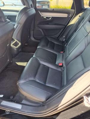 Black Volvo V90 2019 in Marijampole, with an engine capacity of 1.97 L and mileage of 257 thousand km for 8700 €, photo 28 on AUTOMOTO.COM.LV