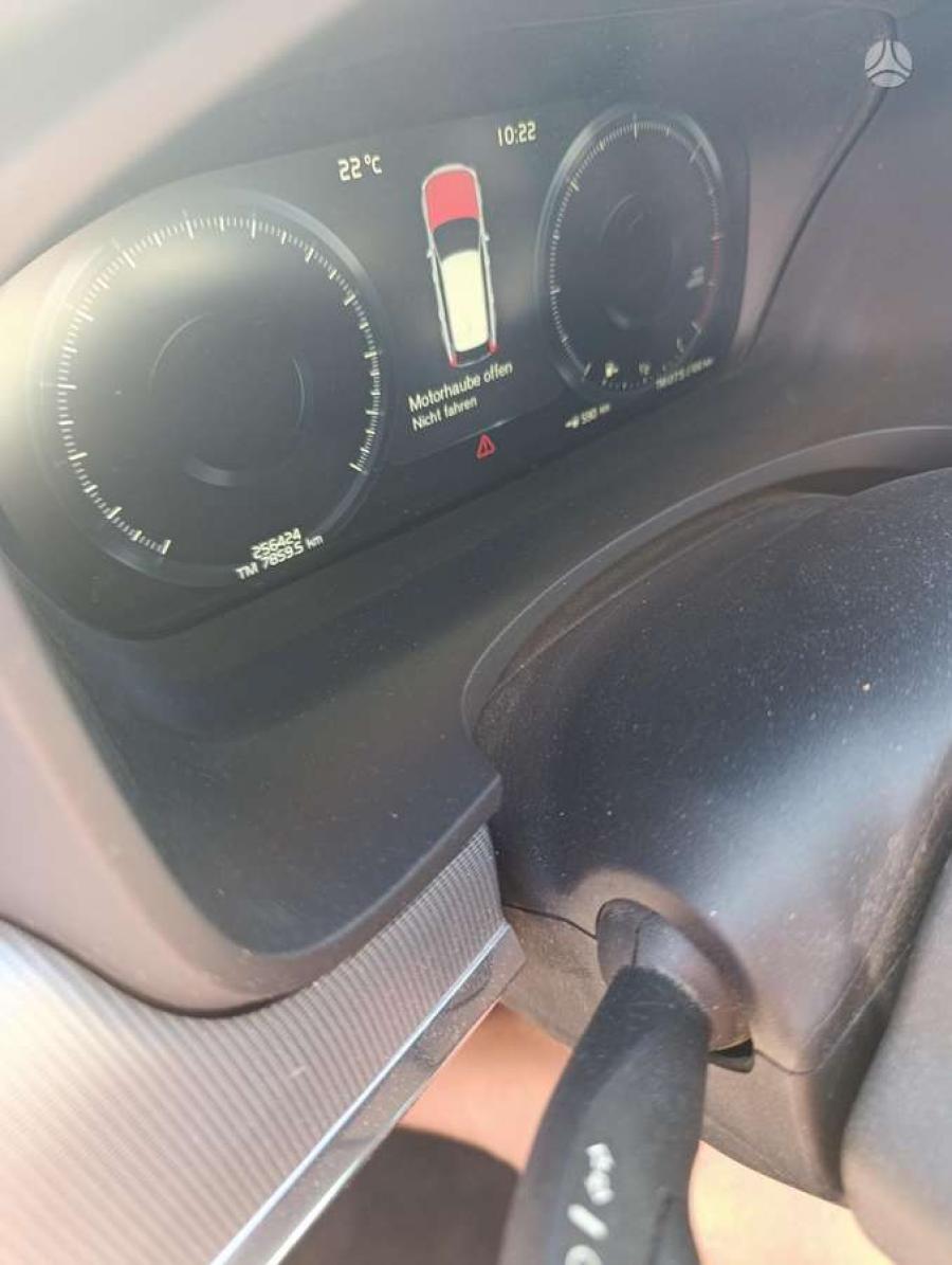 Black Volvo V90 2019 in Marijampole, with an engine capacity of 1.97 L and mileage of 257 thousand km for 8700 €, photo 32 on AUTOMOTO.COM.LV