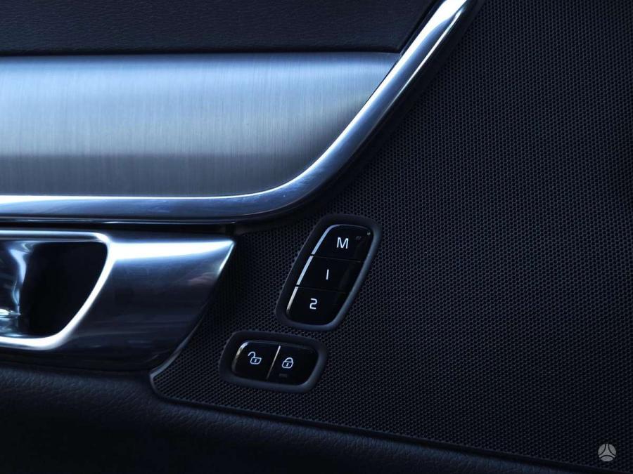 Melns Volvo V90 2019 Kauņa, ar dzinēja tilpumu 2.00 L un nobraukumu 270 tūkst. km par 15500 €, foto 7 vietnē AUTOMOTO.COM.LV