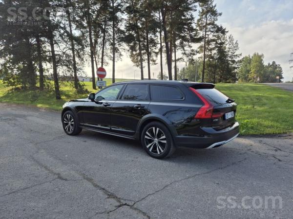 Melns Volvo V90 2019 Rīga, ar dzinēja tilpumu 2.00 L un nobraukumu 254 tūkst. km par 19500 €, foto 3 vietnē AUTOMOTO.COM.LV