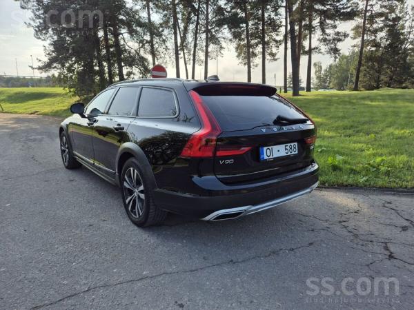 Melns Volvo V90 2019 Rīga, ar dzinēja tilpumu 2.00 L un nobraukumu 254 tūkst. km par 19500 €, foto 10 vietnē AUTOMOTO.COM.LV