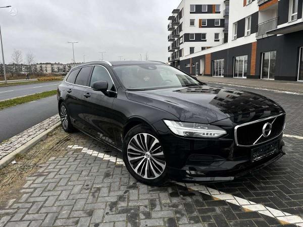 Black Volvo V90 2020 in Vilnius, with an engine capacity of 1.97 L and mileage of 239 thousand km for 17700 €, photo 2 on AUTOMOTO.COM.LV