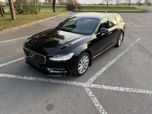 Black Volvo V90 2020 in Joniskis, with an engine capacity of 1.97 L and mileage of 45 thousand km for 27500 €, photo 5 on AUTOMOTO.COM.LV