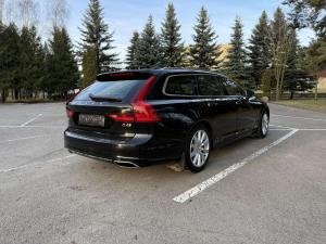 Black Volvo V90 2020 in Joniskis, with an engine capacity of 1.97 L and mileage of 45 thousand km for 27500 €, photo 8 on AUTOMOTO.COM.LV