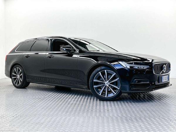 Black Volvo V90 2020 in Kaunas, with an engine capacity of 1.97 L and mileage of 224 thousand km for 16900 €, photo 2 on AUTOMOTO.COM.LV