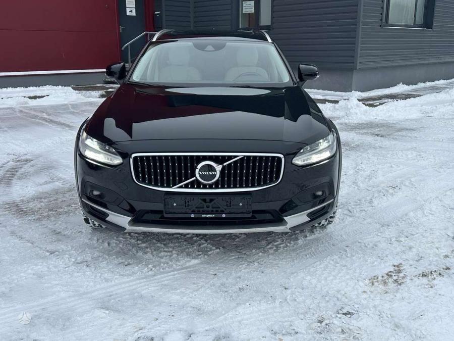 Melns Volvo V90 2020 Kauņa, ar dzinēja tilpumu 1.97 L un nobraukumu 208 tūkst. km par 21900 €, foto 7 vietnē AUTOMOTO.COM.LV