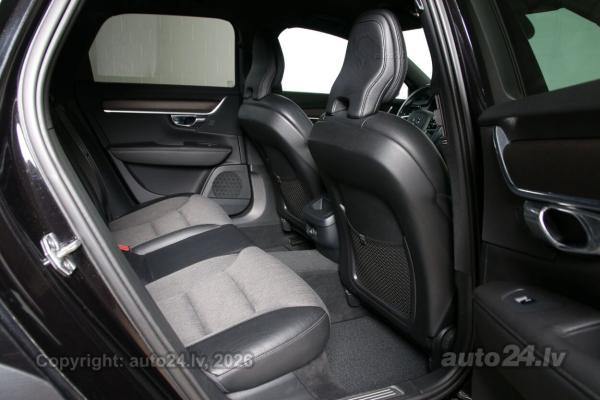 Black Volvo V90 2020 in Parnu, with an engine capacity of 2.00 L and mileage of 144 thousand km for 22990 €, photo 9 on AUTOMOTO.COM.LV