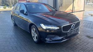 Melns Volvo V90 2020 Viļņa, ar dzinēja tilpumu 2.00 L un nobraukumu 395 tūkst. km par 9450 €, foto 3 vietnē AUTOMOTO.COM.LV