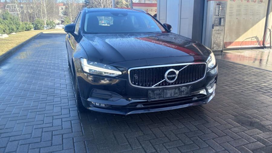 Melns Volvo V90 2020 Viļņa, ar dzinēja tilpumu 2.00 L un nobraukumu 395 tūkst. km par 9450 €, foto 4 vietnē AUTOMOTO.COM.LV