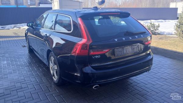 Melns Volvo V90 2020 Viļņa, ar dzinēja tilpumu 2.00 L un nobraukumu 395 tūkst. km par 9450 €, foto 5 vietnē AUTOMOTO.COM.LV