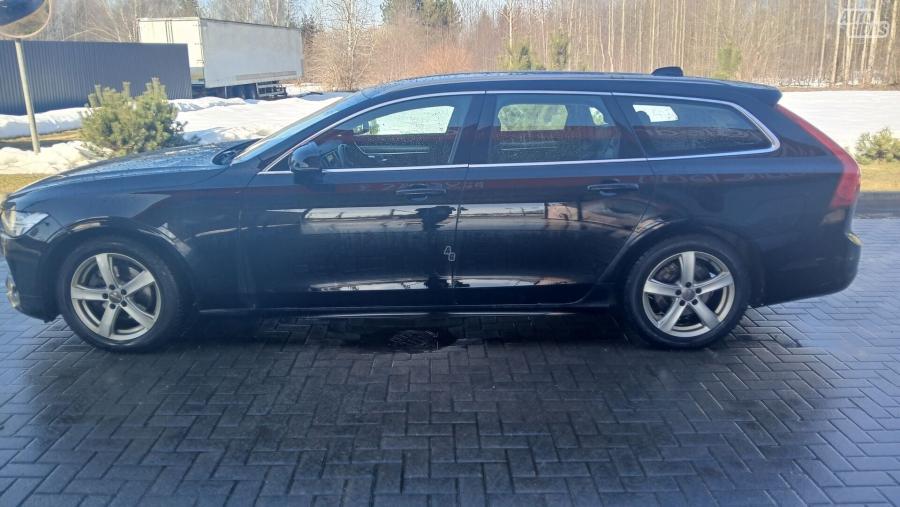 Melns Volvo V90 2020 Viļņa, ar dzinēja tilpumu 2.00 L un nobraukumu 395 tūkst. km par 9450 €, foto 8 vietnē AUTOMOTO.COM.LV