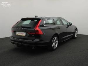 Melns Volvo V90 2020 Viļņa, ar dzinēja tilpumu 2.00 L un nobraukumu 143 tūkst. km par 20299 €, foto 9 vietnē AUTOMOTO.COM.LV