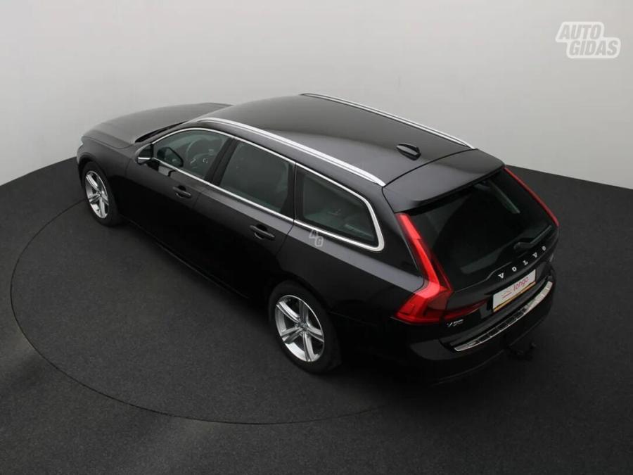 Melns Volvo V90 2020 Viļņa, ar dzinēja tilpumu 2.00 L un nobraukumu 143 tūkst. km par 20299 €, foto 13 vietnē AUTOMOTO.COM.LV