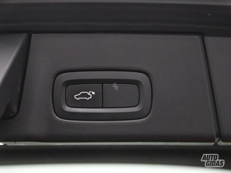 Melns Volvo V90 2020 Viļņa, ar dzinēja tilpumu 2.00 L un nobraukumu 143 tūkst. km par 20299 €, foto 34 vietnē AUTOMOTO.COM.LV
