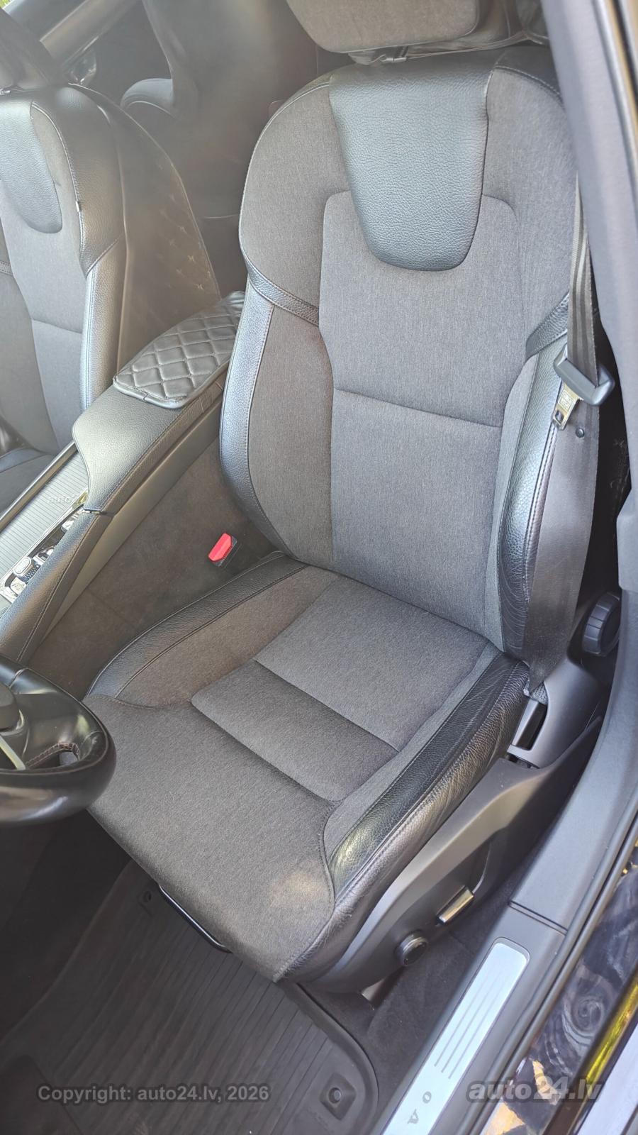 Black Volvo V90 2020 in Rakvere, with an engine capacity of 2.00 L and mileage of 165 thousand km for 23000 €, photo 12 on AUTOMOTO.COM.LV
