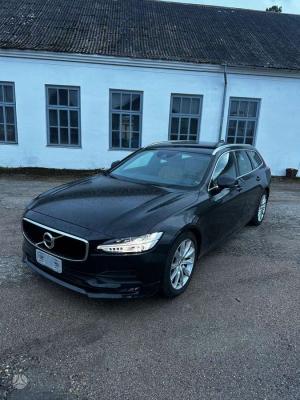 Black Volvo V90 2020 in Pakruojis, with an engine capacity of 1.97 L and mileage of 270 thousand km for 13700 €, photo 3 on AUTOMOTO.COM.LV