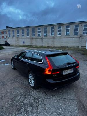 Black Volvo V90 2020 in Pakruojis, with an engine capacity of 1.97 L and mileage of 270 thousand km for 13700 €, photo 5 on AUTOMOTO.COM.LV