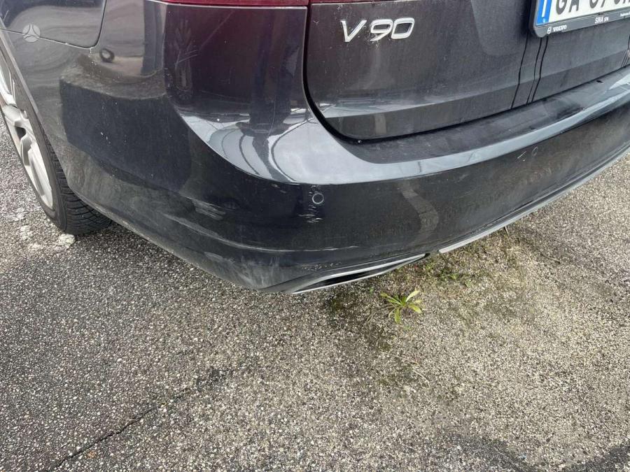Melns Volvo V90 2020 Panevēža, ar dzinēja tilpumu 1.97 L un nobraukumu 211 tūkst. km par 15500 €, foto 7 vietnē AUTOMOTO.COM.LV