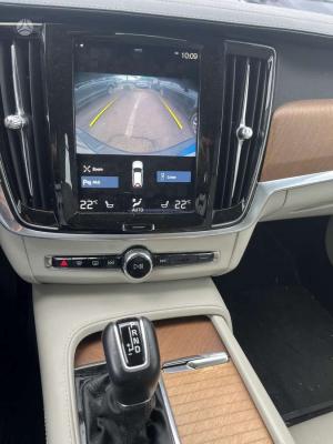 Melns Volvo V90 2020 Panevēža, ar dzinēja tilpumu 1.97 L un nobraukumu 211 tūkst. km par 15500 €, foto 12 vietnē AUTOMOTO.COM.LV