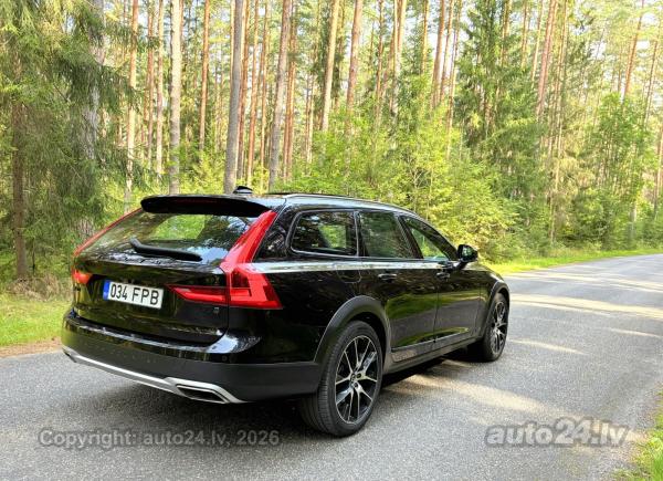 Melns Volvo V90 2020 Tartu, ar dzinēja tilpumu 2.00 L un nobraukumu 195 tūkst. km par 26600 €, foto 10 vietnē AUTOMOTO.COM.LV