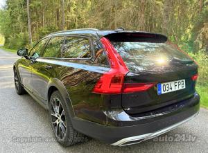 Melns Volvo V90 2020 Tartu, ar dzinēja tilpumu 2.00 L un nobraukumu 195 tūkst. km par 26600 €, foto 9 vietnē AUTOMOTO.COM.LV