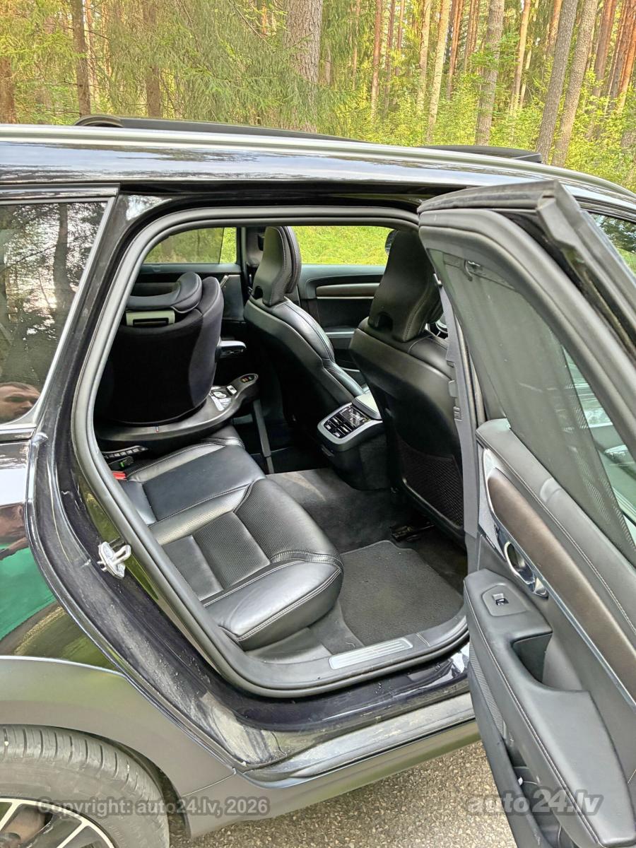 Melns Volvo V90 2020 Tartu, ar dzinēja tilpumu 2.00 L un nobraukumu 195 tūkst. km par 26600 €, foto 16 vietnē AUTOMOTO.COM.LV