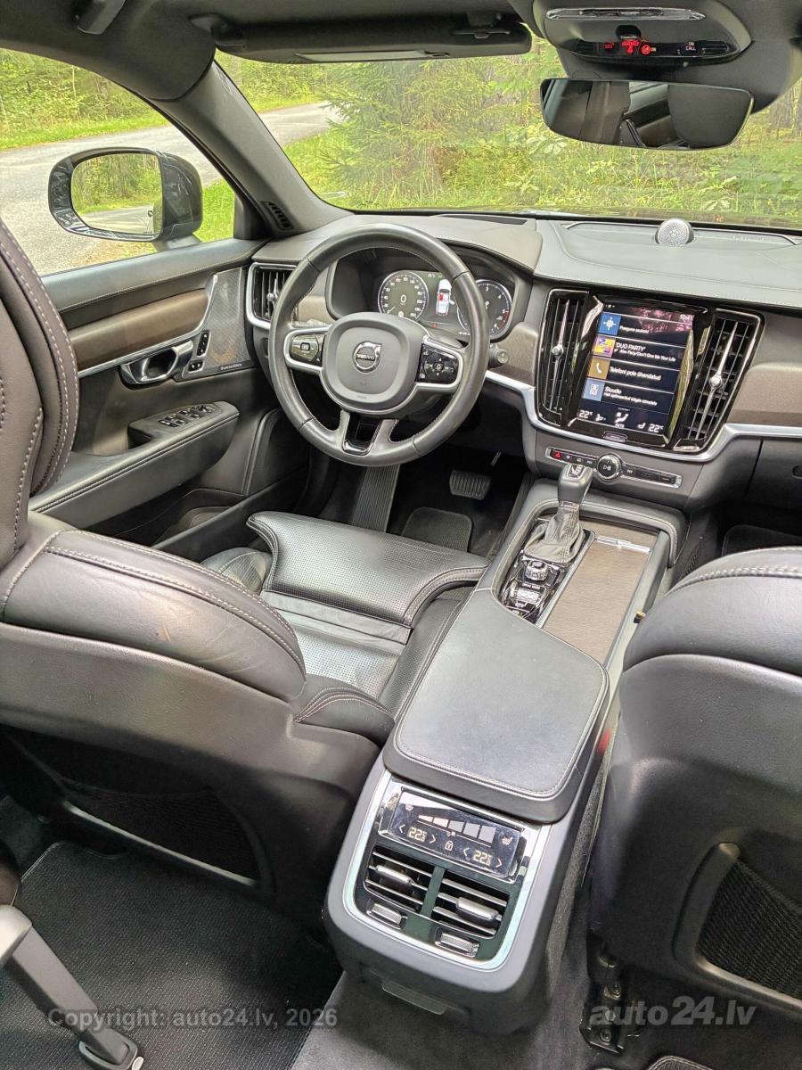 Melns Volvo V90 2020 Tartu, ar dzinēja tilpumu 2.00 L un nobraukumu 195 tūkst. km par 26600 €, foto 19 vietnē AUTOMOTO.COM.LV