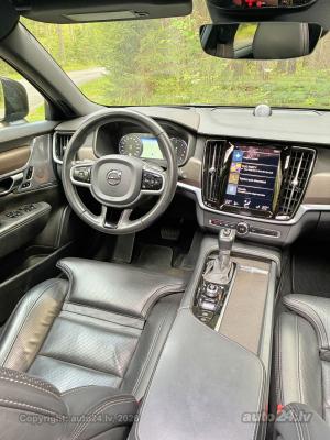 Melns Volvo V90 2020 Tartu, ar dzinēja tilpumu 2.00 L un nobraukumu 195 tūkst. km par 26600 €, foto 20 vietnē AUTOMOTO.COM.LV