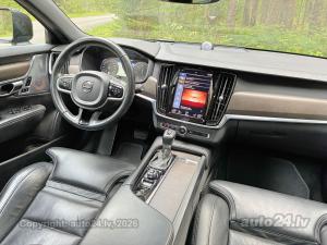 Melns Volvo V90 2020 Tartu, ar dzinēja tilpumu 2.00 L un nobraukumu 195 tūkst. km par 26600 €, foto 21 vietnē AUTOMOTO.COM.LV