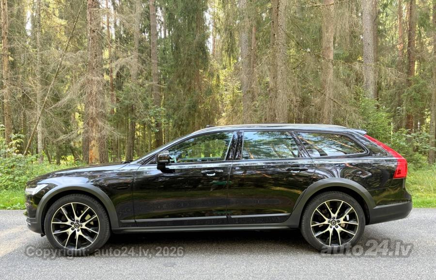 Melns Volvo V90 2020 Tartu, ar dzinēja tilpumu 2.00 L un nobraukumu 195 tūkst. km par 26600 €, foto 28 vietnē AUTOMOTO.COM.LV