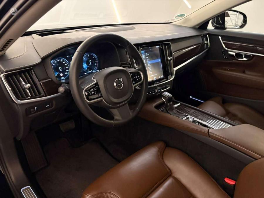 Melns Volvo V90 2020 Marijampole, ar dzinēja tilpumu 1.97 L un nobraukumu 343 tūkst. km par 14650 €, foto 3 vietnē AUTOMOTO.COM.LV