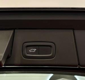 Melns Volvo V90 2020 Marijampole, ar dzinēja tilpumu 1.97 L un nobraukumu 343 tūkst. km par 14650 €, foto 16 vietnē AUTOMOTO.COM.LV