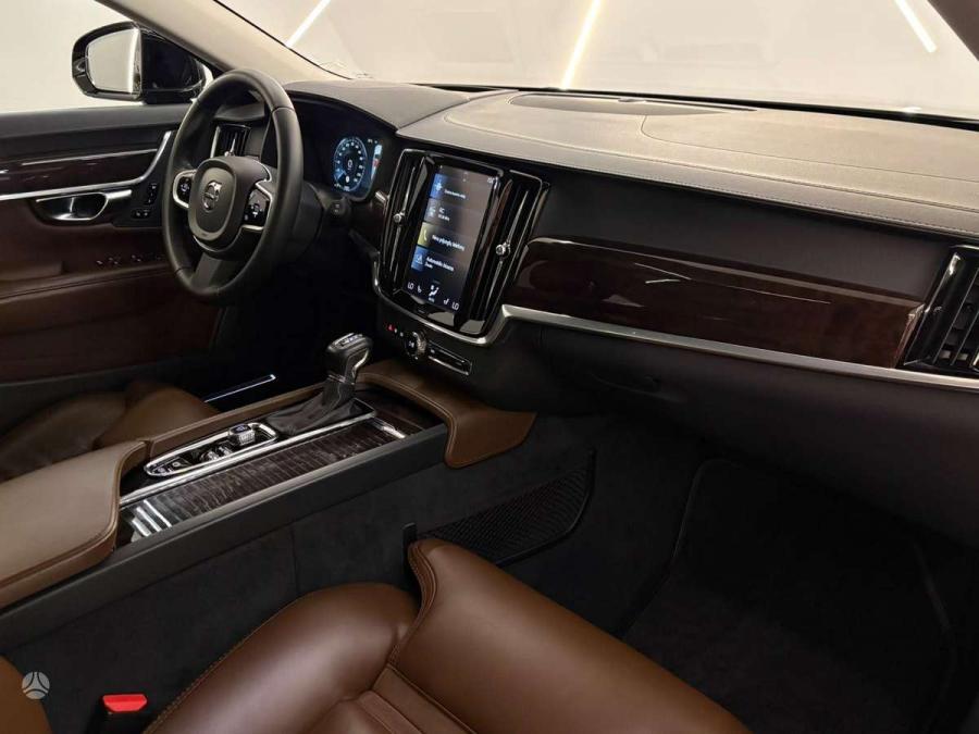 Melns Volvo V90 2020 Marijampole, ar dzinēja tilpumu 1.97 L un nobraukumu 343 tūkst. km par 14650 €, foto 35 vietnē AUTOMOTO.COM.LV