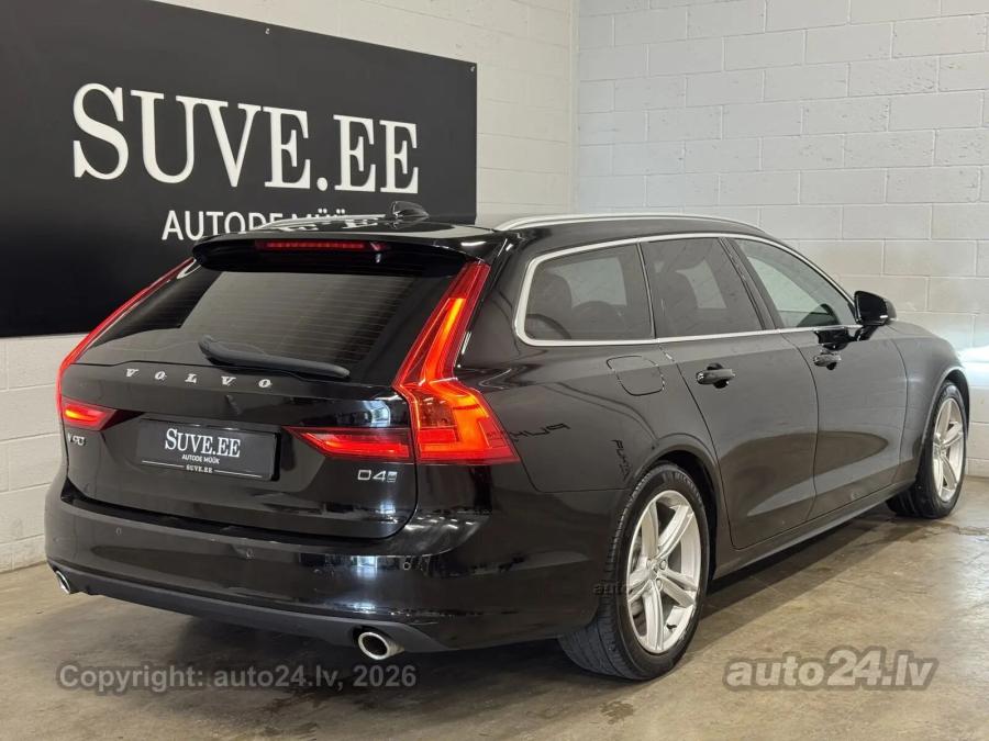 Black Volvo V90 2020 in Tallinn, with an engine capacity of 2.00 L and mileage of 168 thousand km for 23495 €, photo 8 on AUTOMOTO.COM.LV