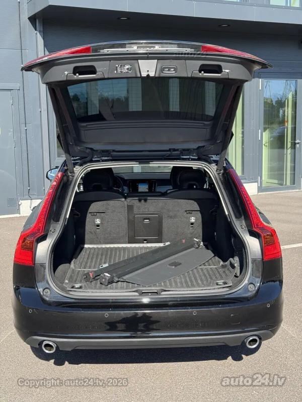Black Volvo V90 2020 in Tallinn, with an engine capacity of 2.00 L and mileage of 168 thousand km for 23495 €, photo 9 on AUTOMOTO.COM.LV