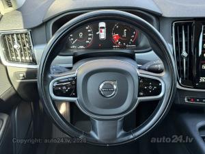 Black Volvo V90 2020 in Tallinn, with an engine capacity of 2.00 L and mileage of 168 thousand km for 23495 €, photo 14 on AUTOMOTO.COM.LV