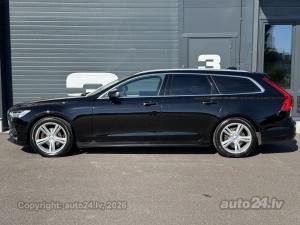 Black Volvo V90 2020 in Tallinn, with an engine capacity of 2.00 L and mileage of 168 thousand km for 23495 €, photo 29 on AUTOMOTO.COM.LV