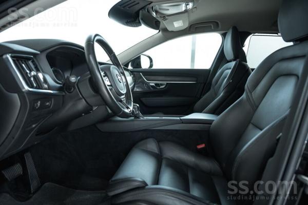 Melns Volvo V90 2020 Rīga, ar dzinēja tilpumu 2.00 L un nobraukumu 112 tūkst. km par 25900 €, foto 7 vietnē AUTOMOTO.COM.LV