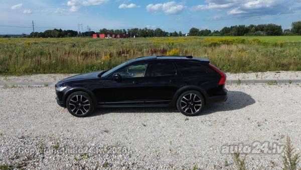 Melns Volvo V90 2020 Tartu, ar dzinēja tilpumu 2.00 L un nobraukumu 163 tūkst. km par 30400 €, foto 3 vietnē AUTOMOTO.COM.LV