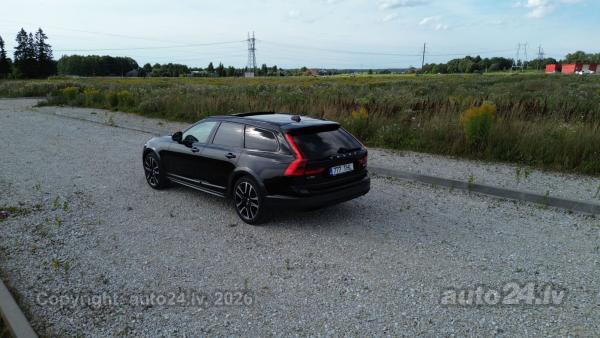 Melns Volvo V90 2020 Tartu, ar dzinēja tilpumu 2.00 L un nobraukumu 163 tūkst. km par 30400 €, foto 4 vietnē AUTOMOTO.COM.LV