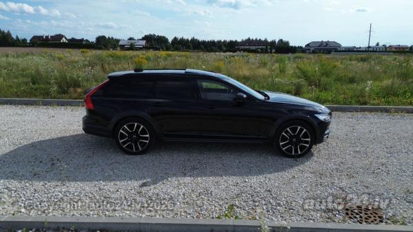 Melns Volvo V90 2020 Tartu, ar dzinēja tilpumu 2.00 L un nobraukumu 163 tūkst. km par 30400 €, foto 7 vietnē AUTOMOTO.COM.LV