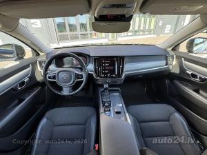 Melns Volvo V90 2020 Tallina, ar dzinēja tilpumu 2.00 L un nobraukumu 168 tūkst. km par 22995 €, foto 17 vietnē AUTOMOTO.COM.LV