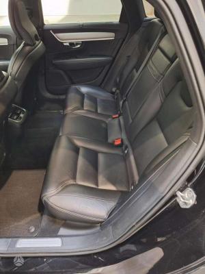 Black Volvo V90 2020 in Klaipeda, with an engine capacity of 1.97 L and mileage of 195 thousand km for 27000 €, photo 6 on AUTOMOTO.COM.LV