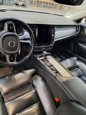 Black Volvo V90 2020 in Klaipeda, with an engine capacity of 1.97 L and mileage of 195 thousand km for 27000 €, photo 7 on AUTOMOTO.COM.LV
