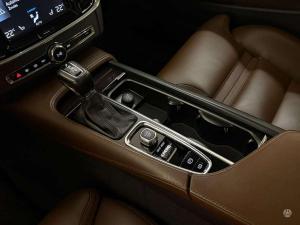 Melns Volvo V90 2020 Marijampole, ar dzinēja tilpumu 1.97 L un nobraukumu 343 tūkst. km par 14150 €, foto 4 vietnē AUTOMOTO.COM.LV