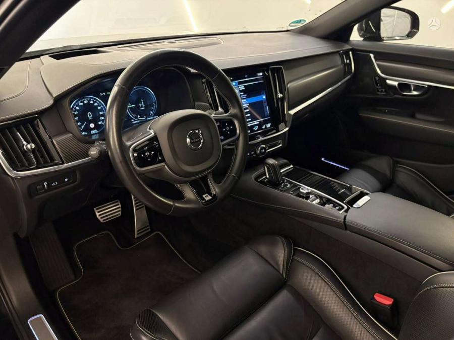 Melns Volvo V90 2020 Marijampole, ar dzinēja tilpumu 1.97 L un nobraukumu 211 tūkst. km par 22500 €, foto 3 vietnē AUTOMOTO.COM.LV